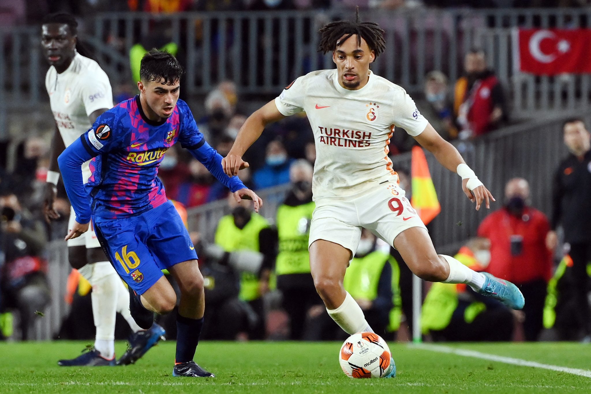 Liverpool show interest in signing Galatasaray right-back Sacha Boey